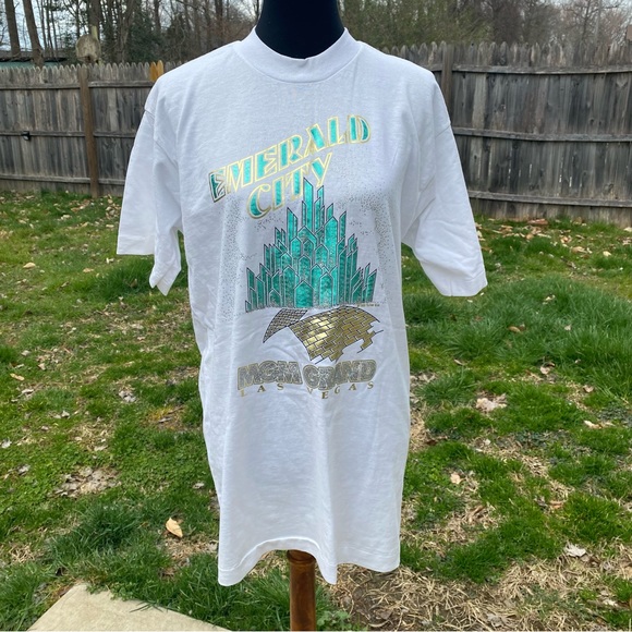 Mgm Grand | Shirts | Nwt 993 Deadstock Single Stitch Mgm Grand Emerald ...